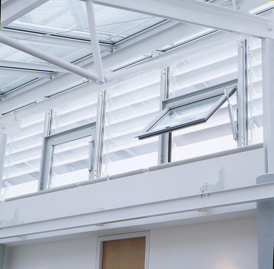Window drives for more safety and convenience | GEZE